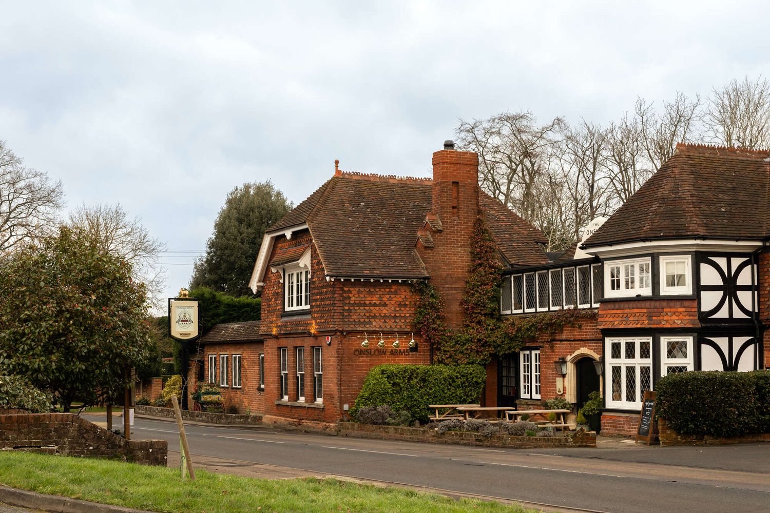 Home - Onslow Arms Clandon